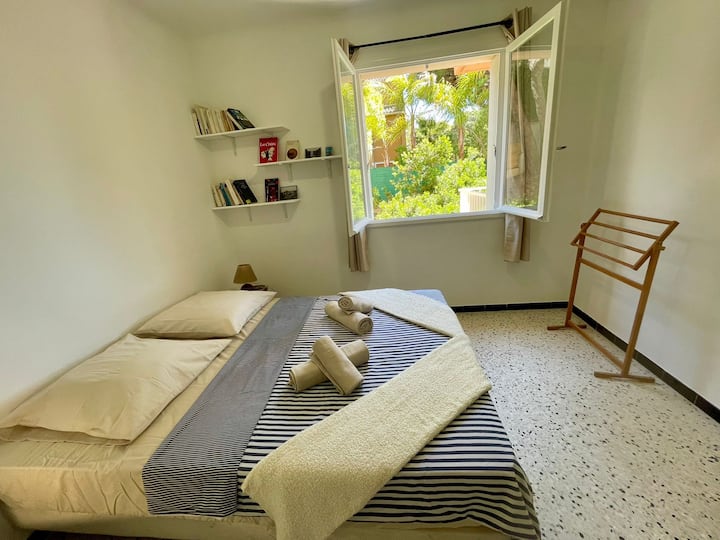 Petit Cocon Climatisé Sur La Presqu’île De Giens - Porquerolles