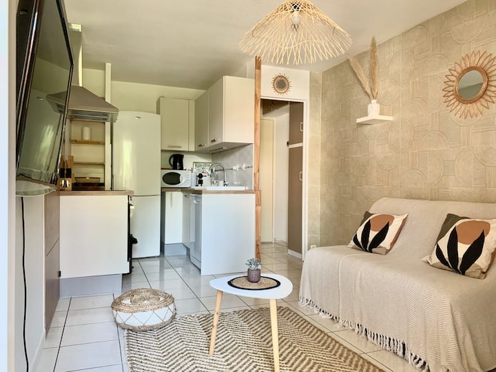 Charmant T2 Rénové Proche Plage Et Commerces - Le Lavandou