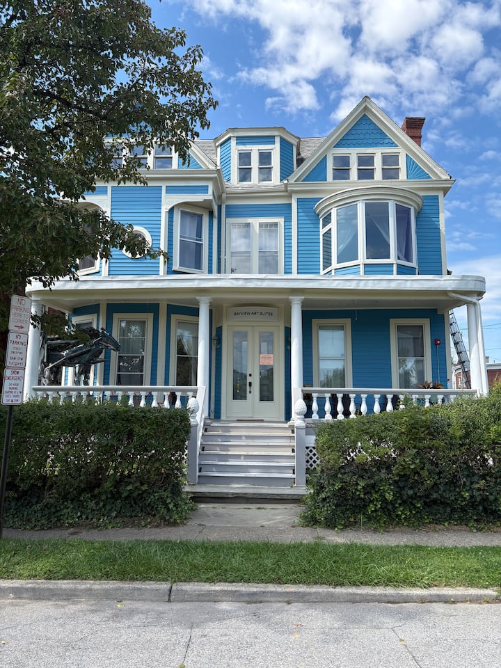 Sunny And Quiet 1br With Hudson River Views!