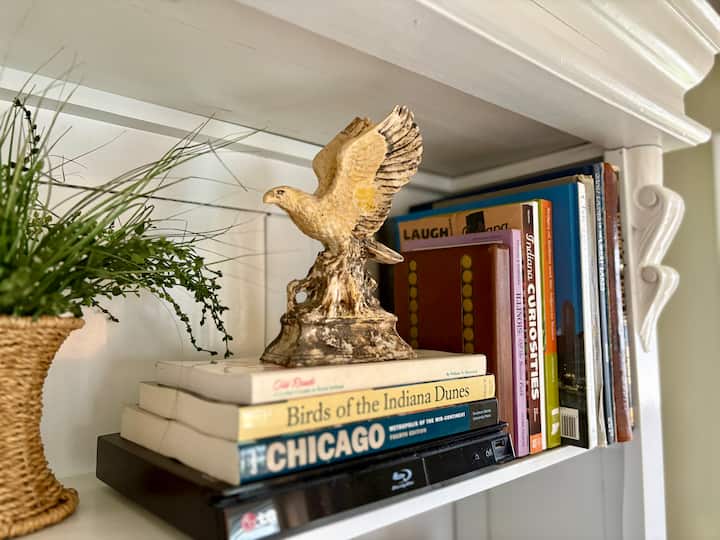 The Hazel Irene | Modernvintage Cottage - Valparaiso, IN