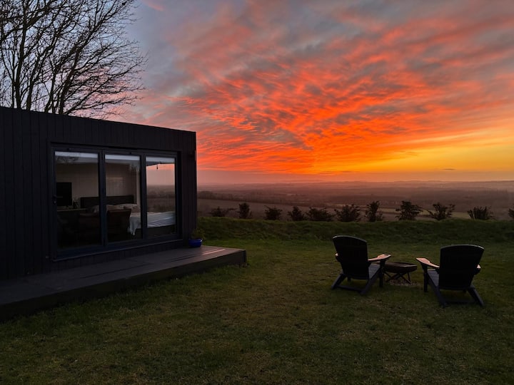 Tiny House With Panoramic Views - Warwickshire
