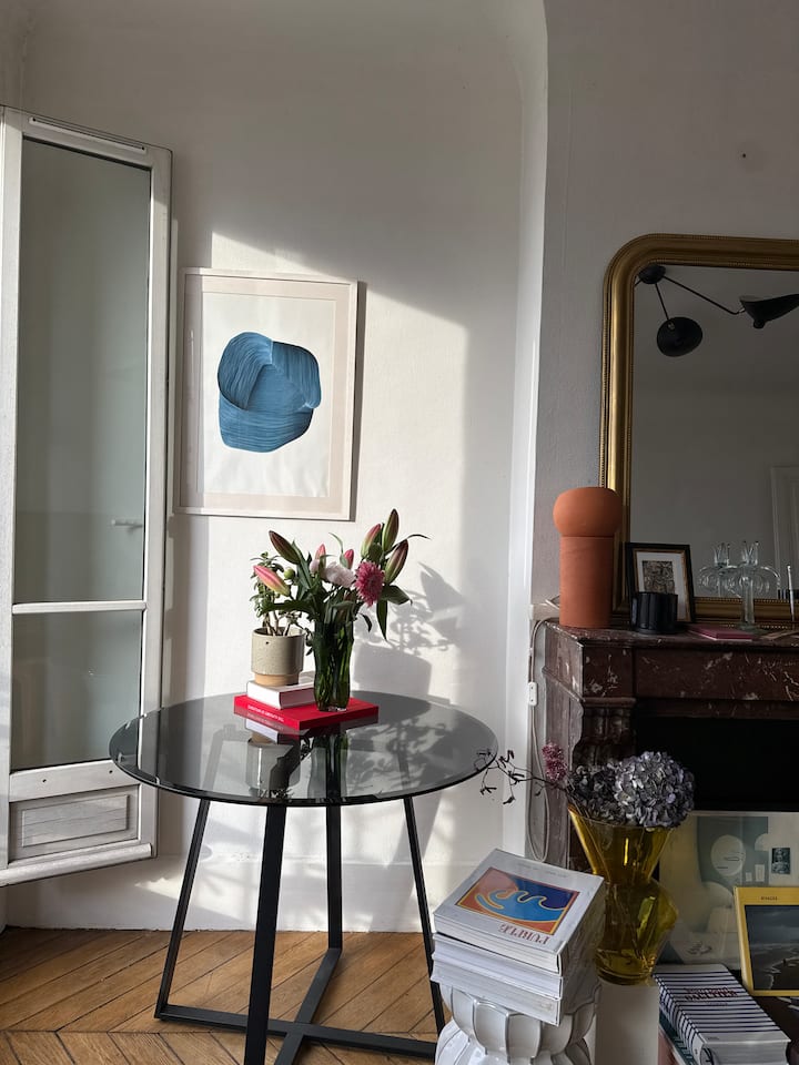 The Sunniest Paris Apartment - Paris