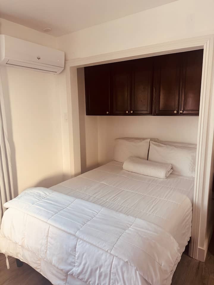 Sleek Calming Suite - Torrance, CA