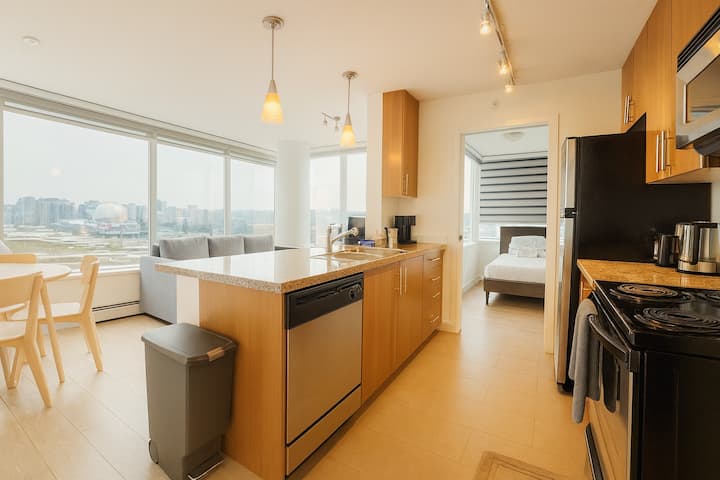Central Vancouver 2 Bedroom 2 Bathroom - Vancouver