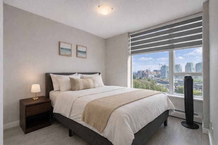 Central Vancouver 2 Bedroom 2 Bathroom - Vancouver