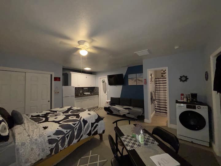 Privacy And Comfort Await You In This Studio Suite - Lithia Springs Park, Lithia