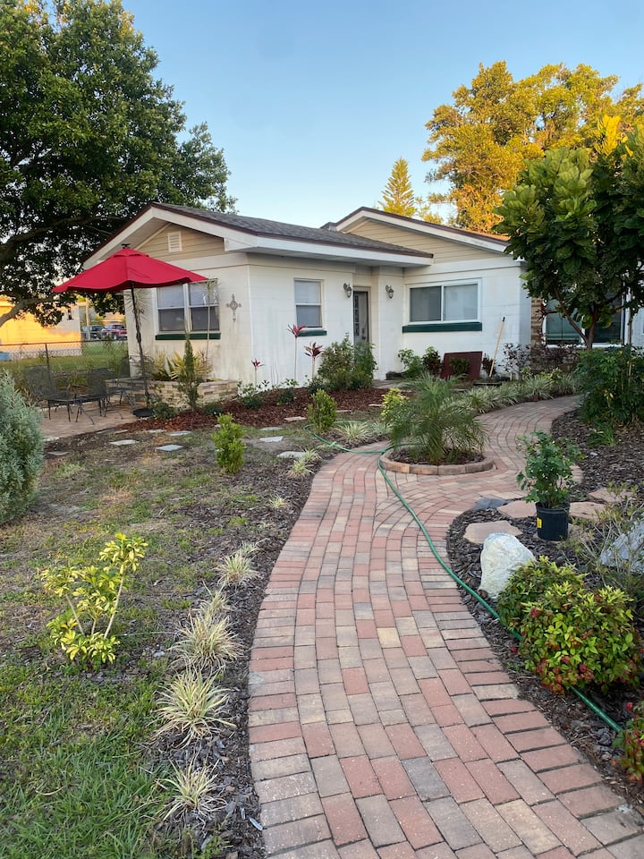 Q’s Residence - Winter Haven, FL