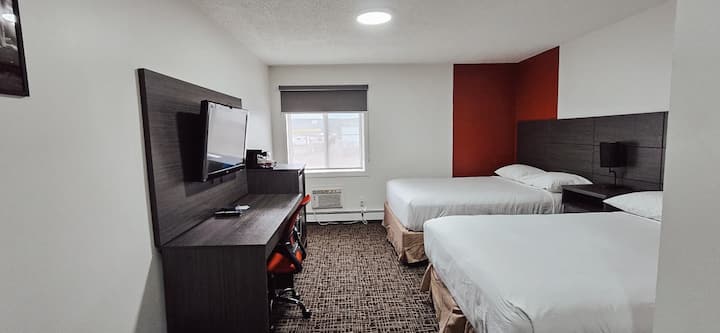 Cozy Family Stay At Ramada - Dawson Creek