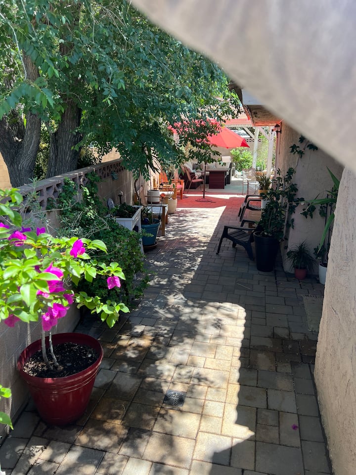 Hidden Oasis - Lancaster, CA