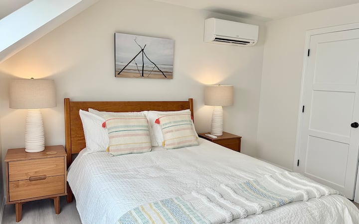 Coastal 2br Retreat In The Heart Of East Orleans - Orleans, MA