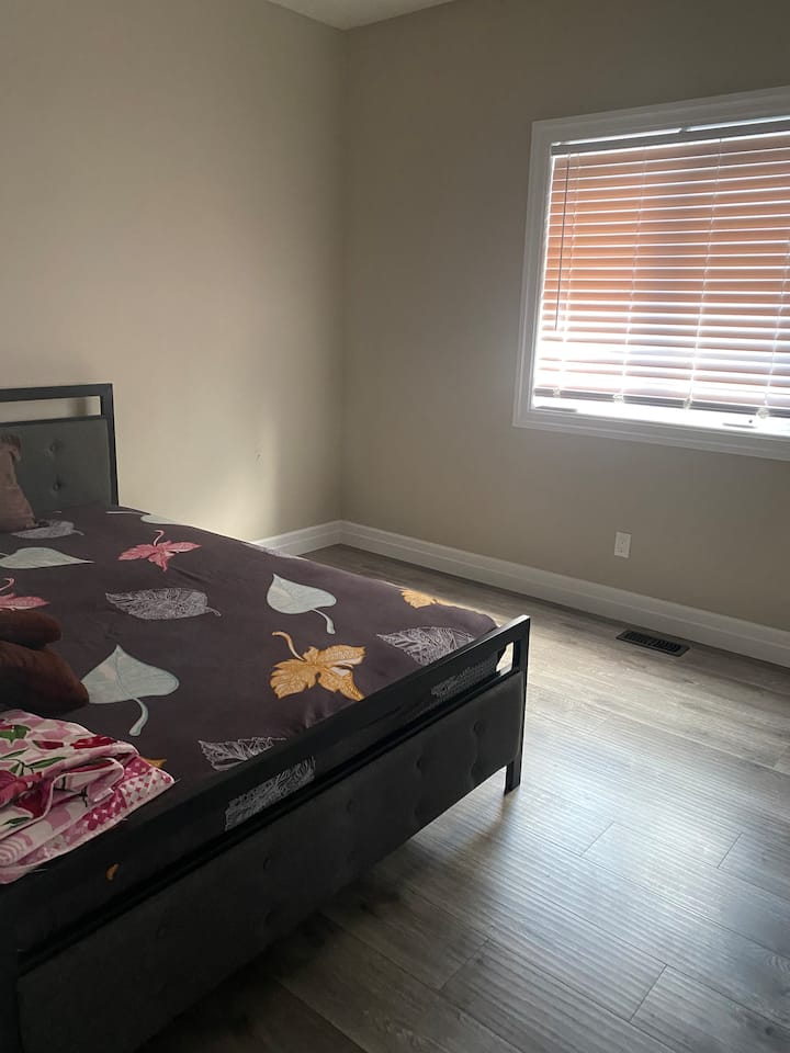 Guest House - London, ON, Canada