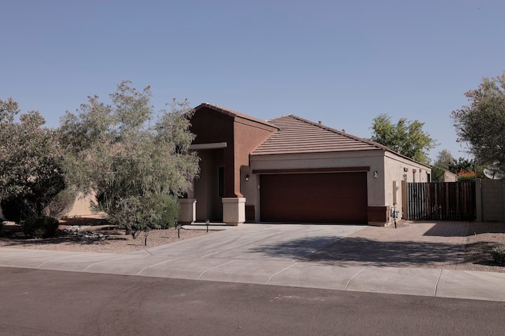 Comfortable And Fun Family Place - Glendale