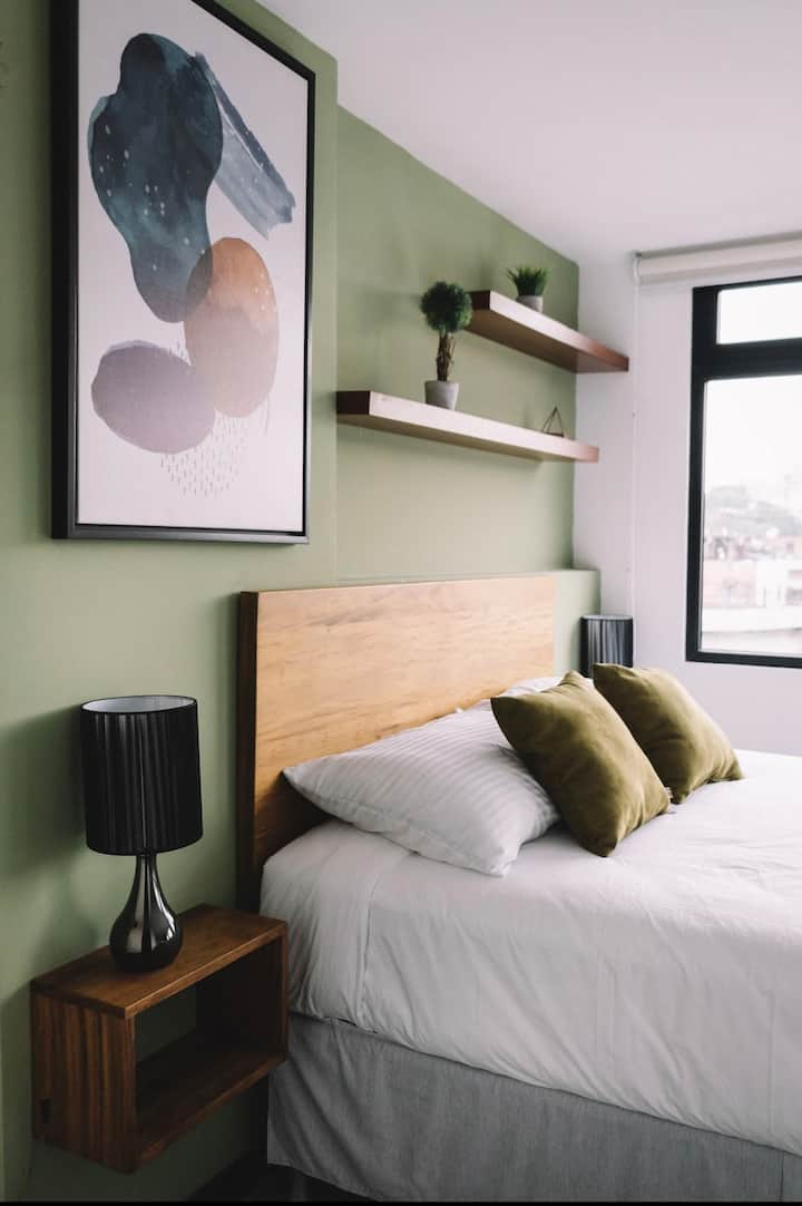 Lindo/ Cómodo Apartamento Para 2 En Zona 14 - Guatemala