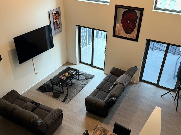 Exclusive Penthouse Downtown - Cleveland, OH