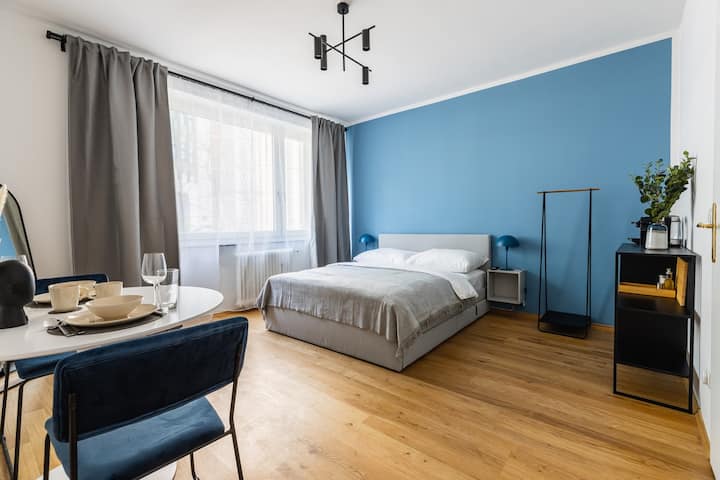 Bright Modern Apartment With A Queen Bed - Viyana