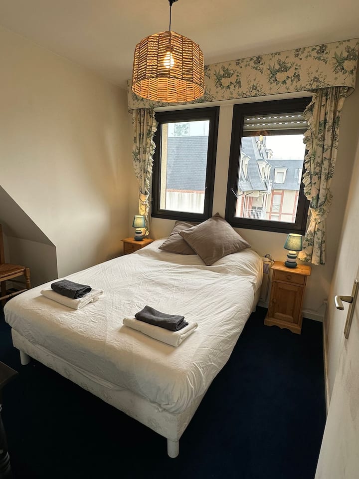 קסם משפחתי - Deauville