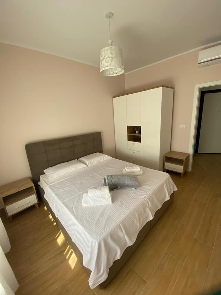 Alex's Apartment - Himarë