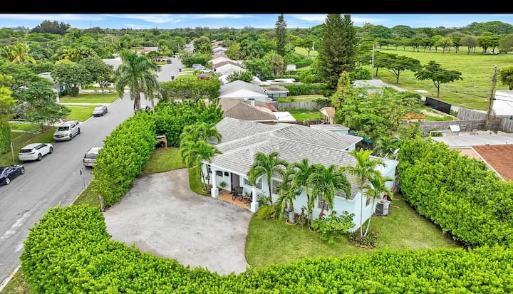 Spacious 5bdrm, 3bath Ideal For Families & Groups! - ウェスト・パーム・ビーチ, FL