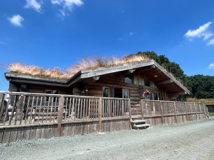 Lake View, Large Log Cabin. - Oswestry