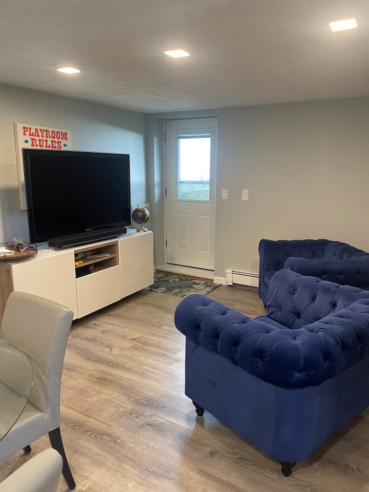 Cozy One Bedroom Private Unit - Lynn, MA