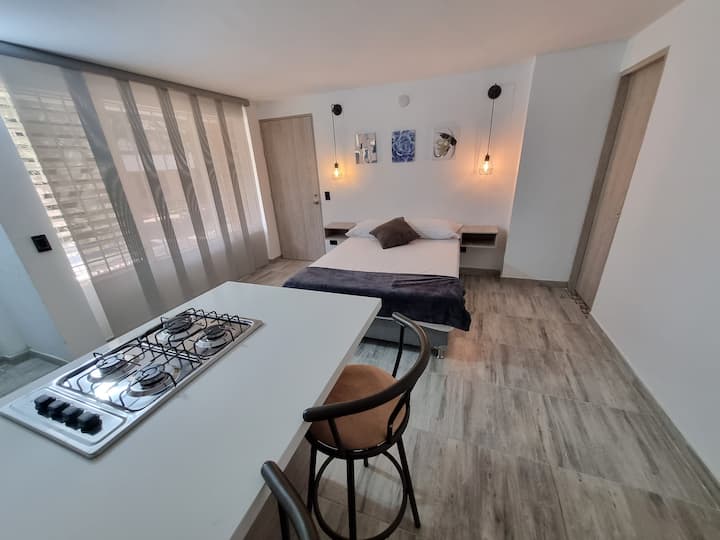 ¡Encantador Apartaestudio Con Excelente Ubicación! - Medellín, Colombia