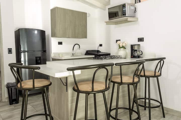 ¡Moderno Apto En Laureles Ideal Familias Y Grupos! - Medellín, Colombia