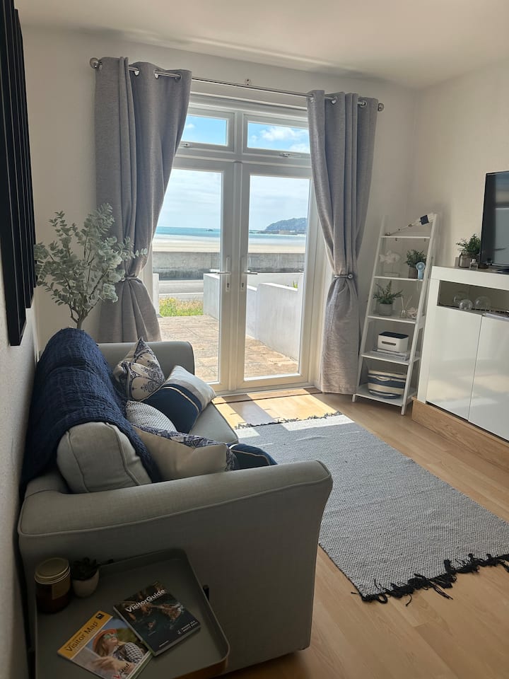 Beach Front With Patio 3 Les Mouettes - Jersey