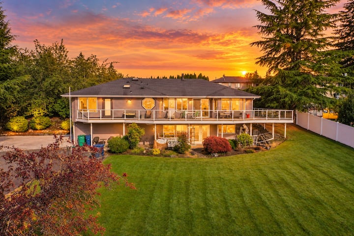 14. &Mv9: Breathtaking Views, Flat Huge Yard - Marysville, WA