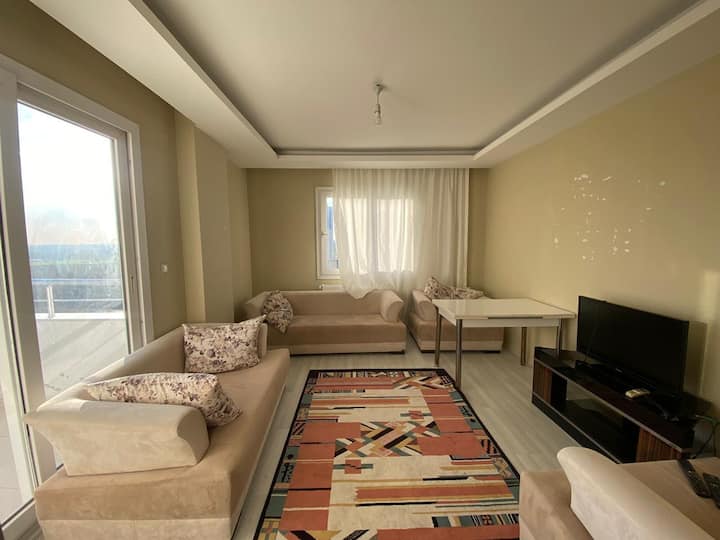 Kapalı Mutfak Geniş Oturum 2+1 - Adana