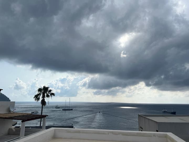 Lipari, Appartamento Spazioso Vista Mare - Lipari