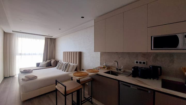 Mediterranean Suite: Sea View/outdoor Pool/parking - Tangier