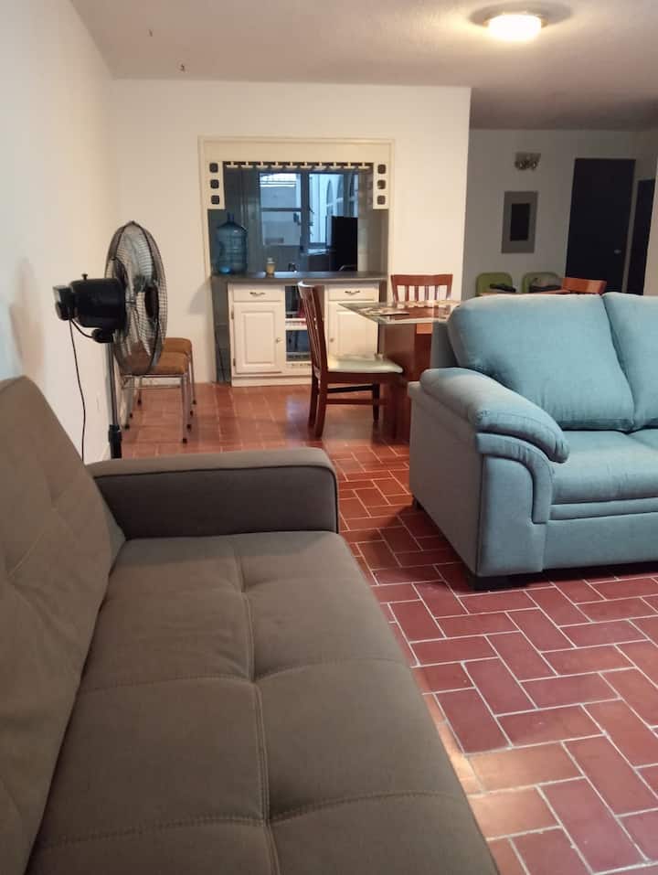 Amplía Casa En Jardines Alcalde - Guadalajara