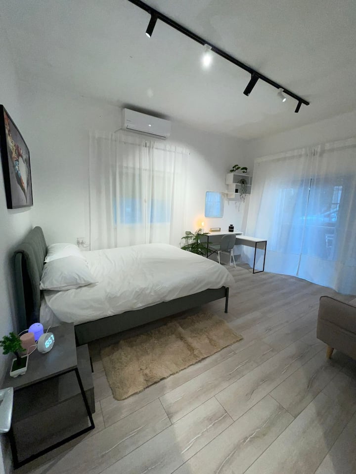 3 Rooms Apartment On The Beach - Tel Aviv-Yafo