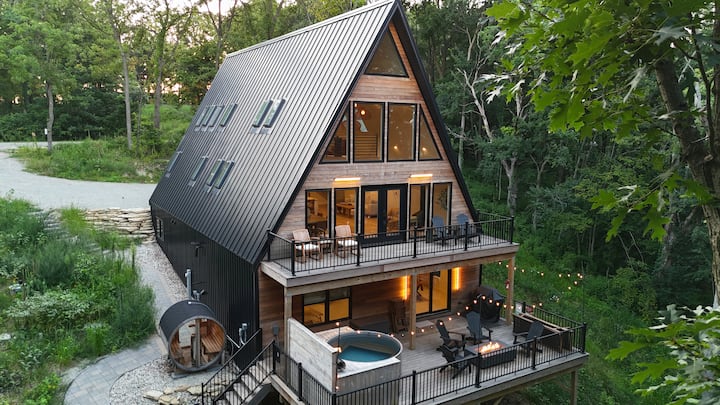 The Ravines • Riverfront A-frame + Cedar Tub/sauna - Wisconsin