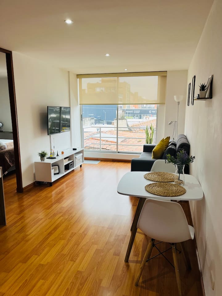 Unicentro, Calle 127,  Post Cirugía, Embajadas - Bogotá