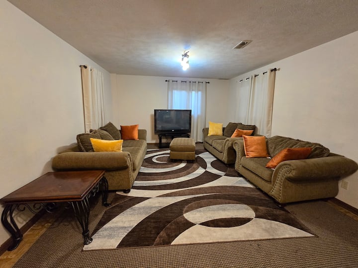Private Suite Near Omaha - Glenwood, IA