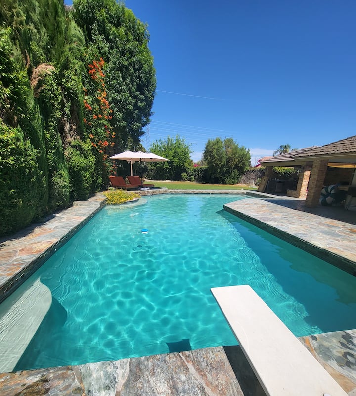 High-end 4 Beds W/ Pool, Great Location - Bakersfield, CA