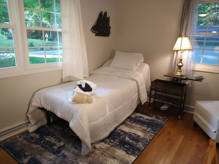 Guest Room Near Novant & Wake - Winston-Salem, NC