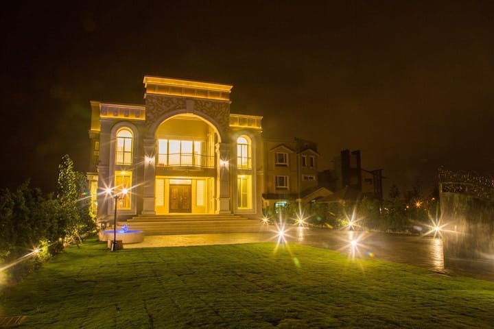 宜蘭羅東溪旁高級奢華獨棟住宿 - 이란 시