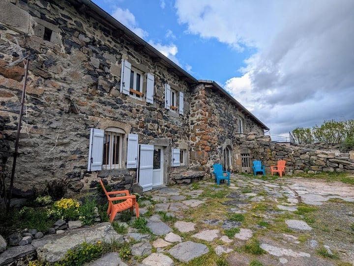 Le Gîte Du Mont Rouge - Haute-Loire