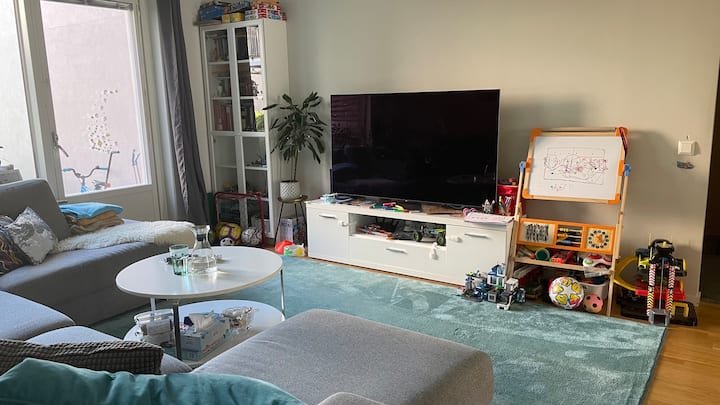 Large And Cozy Apartment - Sollentuna