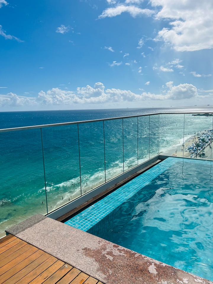 Lindo Apartamento Com Vista Mar Na Orla Da Barra - Barra, Brazil