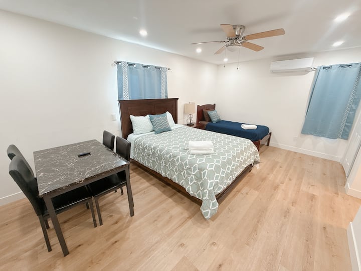 Guest Suite With Kitchen/ Washer - Diamond Bar, CA