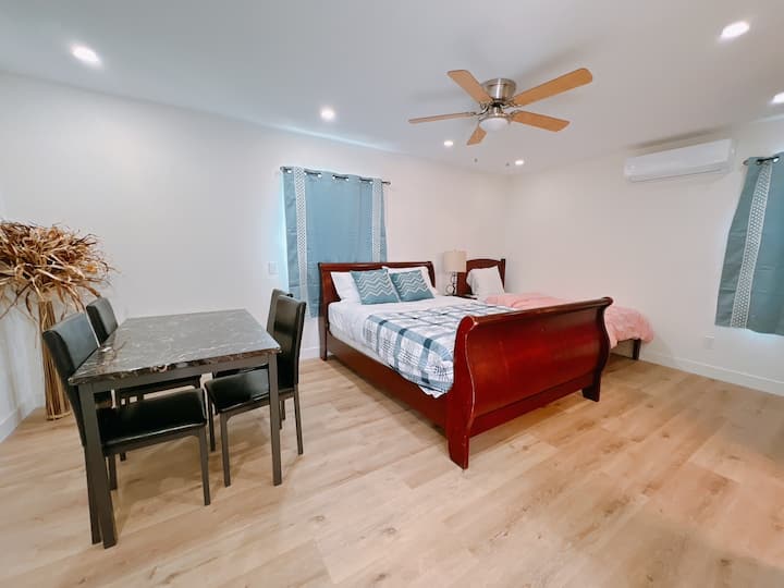 Guest Suite With Kitchen/ Washer - 羅蘭崗