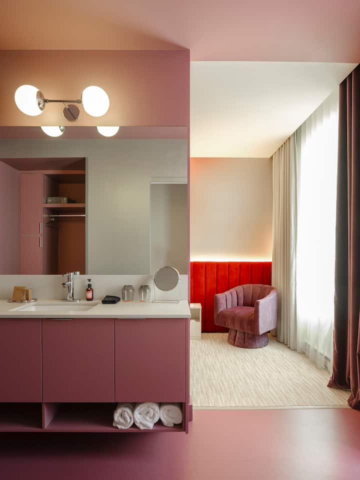 Suite Supérieure - 1 Lit Queen - Quebec City