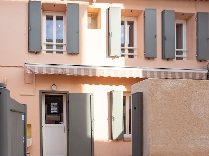 Maison Carro Proche Du Port, 3 Suites Parentales. - Martigues