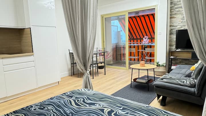 Studio Comfort -Plage à 200m-clim-piscine-terrasse - Antibes
