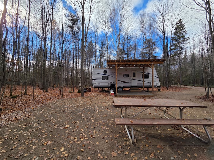 Off Grid 25ft Rv Trailer Cc#9 - Ontario 60