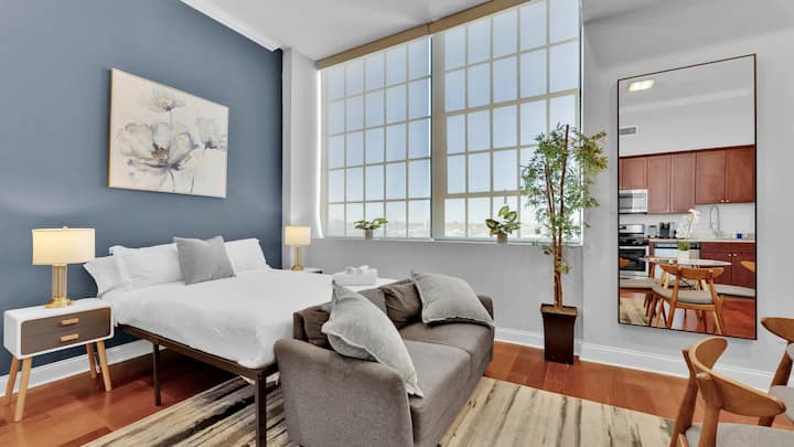 Luxury Studio | Northern Libs | 1 Bed | Onsite Gym - Philadelphia, PA