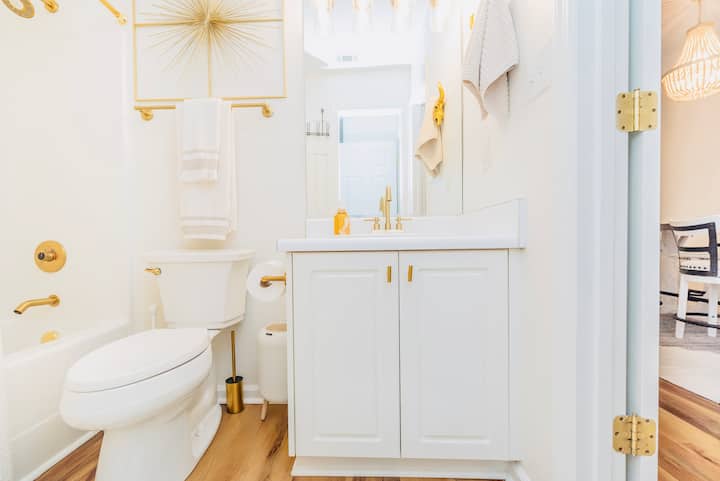 Stylish 2br | Pet Friendly | Aiken Towne Park - Aiken, SC